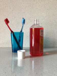 La importancia del uso de colutorios a nuestra higiene dental - Clínicum